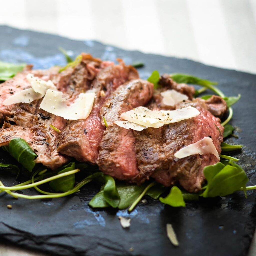 Tagliata od ramsteka sa sicilijanskom caponatom