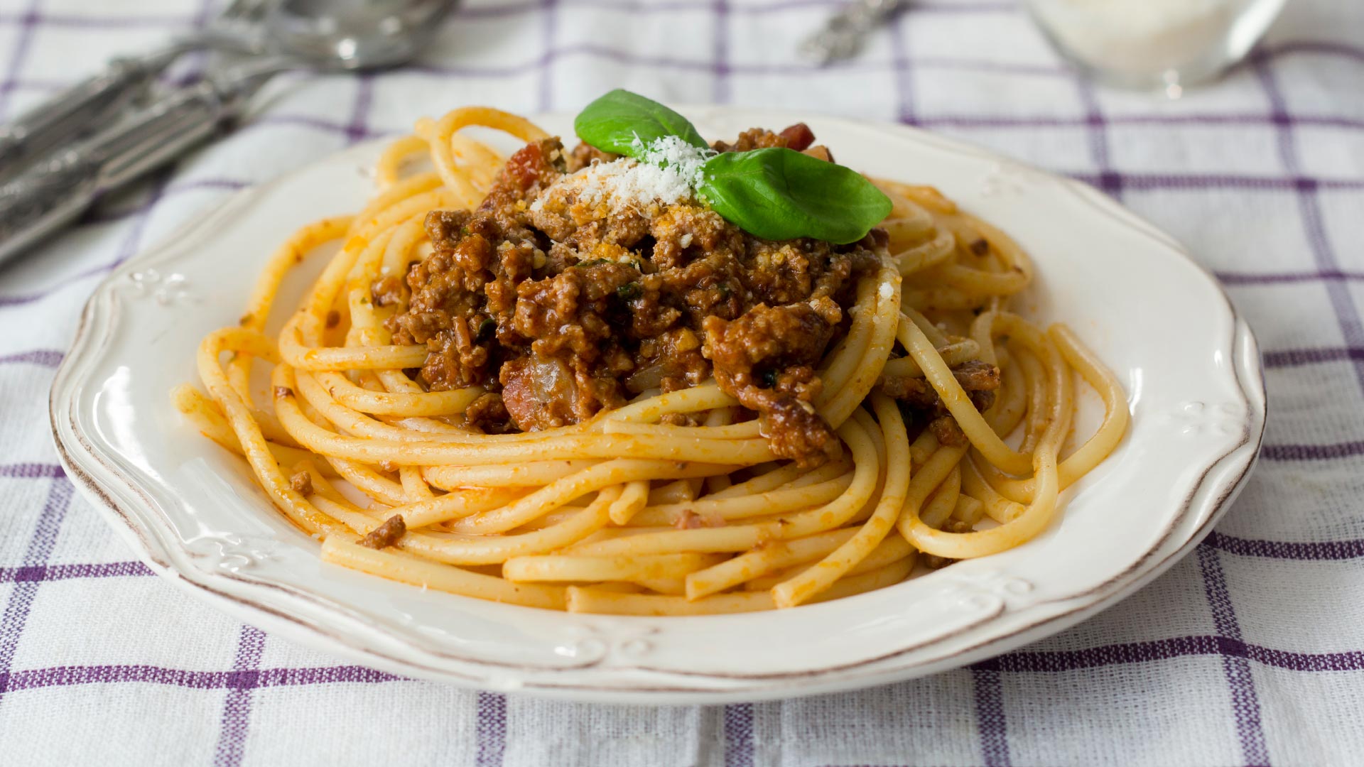 Klasika koju volimo: Špageti s Bolognese umakom