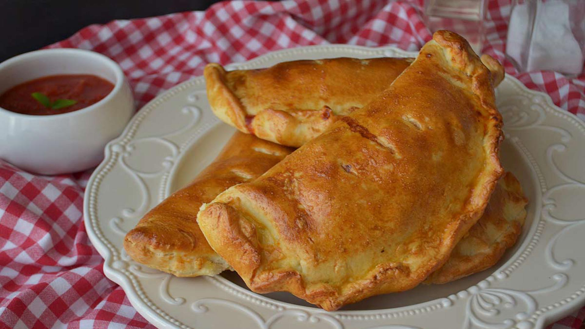 Pizza calzone: Puno više od 'poklopljene' pizze