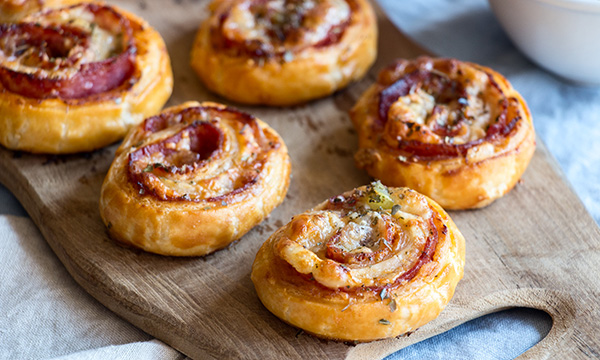 VIDEO: Kako pripremiti pizza rolice